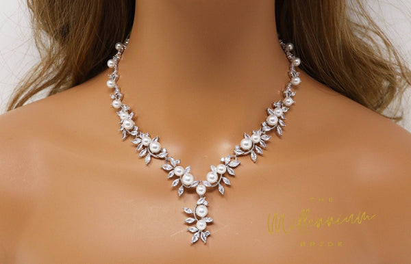 Swarovski big crystal necklace store
